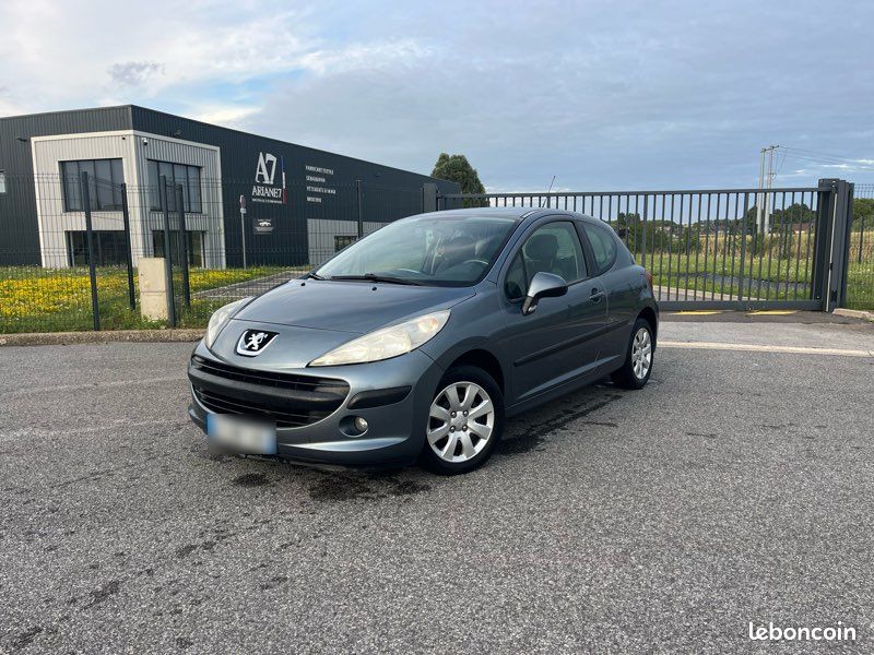 Peugeot 207 - Voitures
