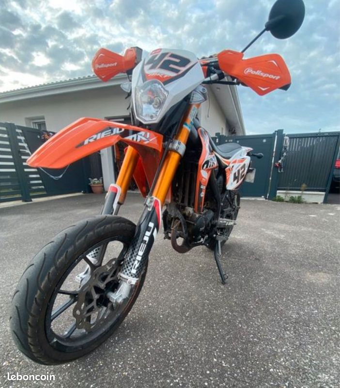 Moto Rieju 50 MRT Pro - Motos