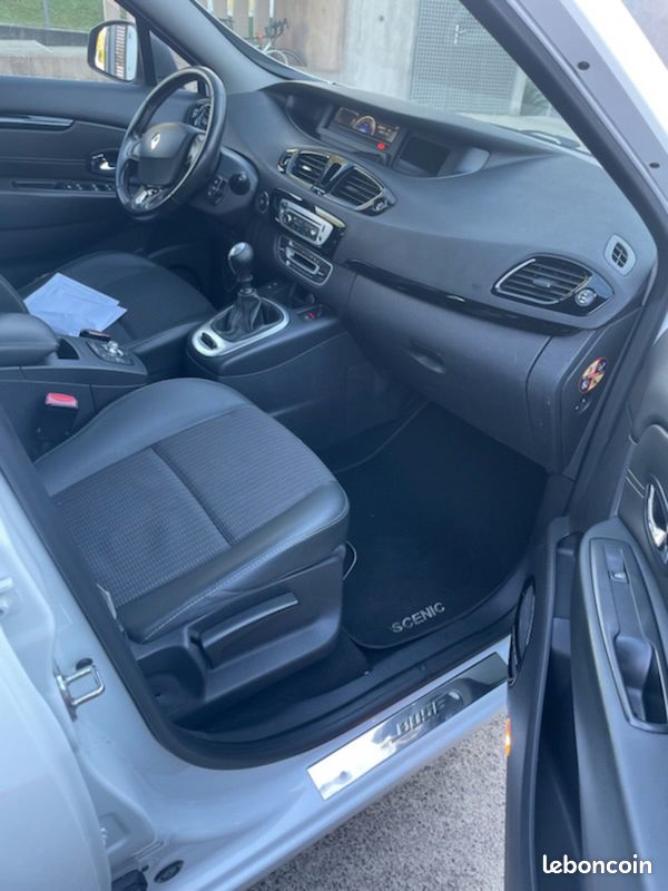 Scenic 130 bose en bone eta équipe attache remorque - Voitures