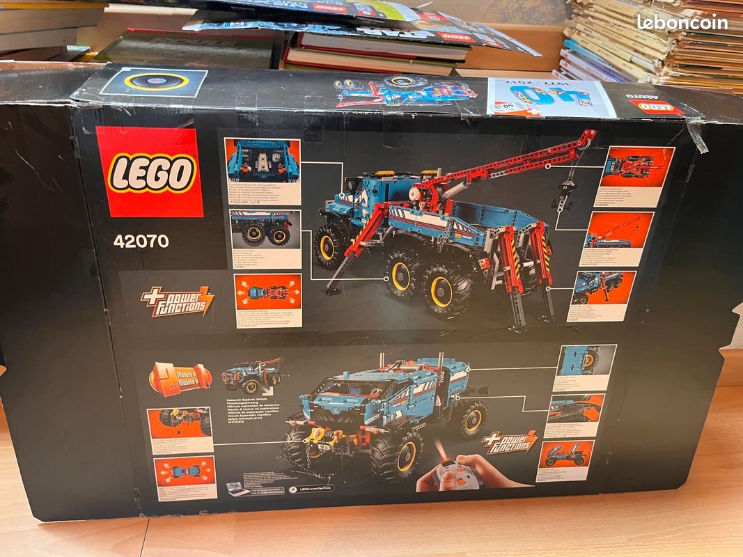 42070 - Lego Technic - Dépanneuse tout terrain télécommandée - V2 ...
