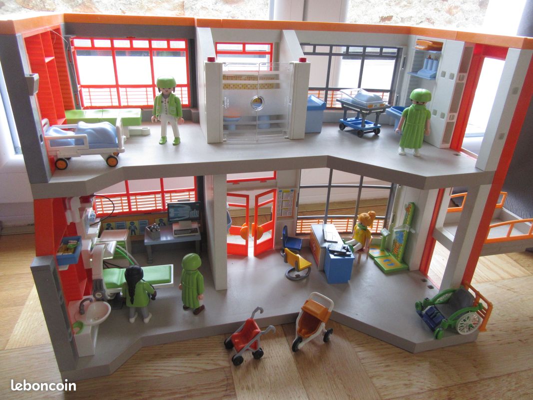 Hôpital playmobil avec accessoires - Jeux & Jouets