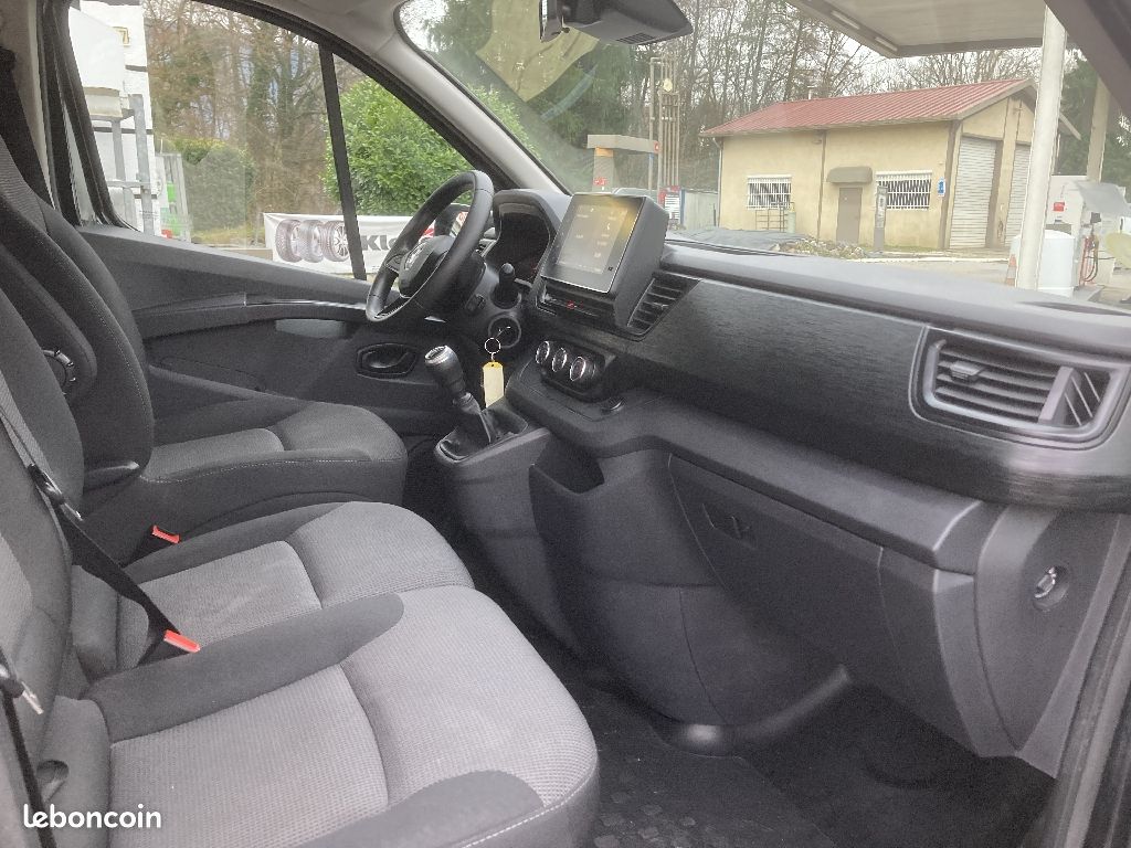 Renault Trafic L2 dCi 150 Energy SetS Zen - Voitures