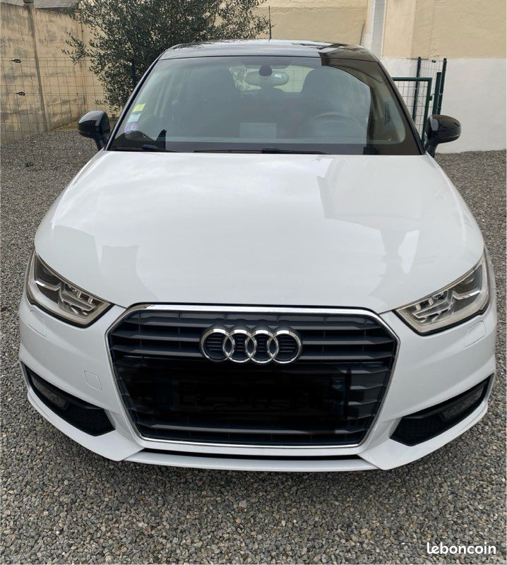 URGENT AUDI A1 Sportback 1.0 TFSI 95 AUTO Sline - Voitures