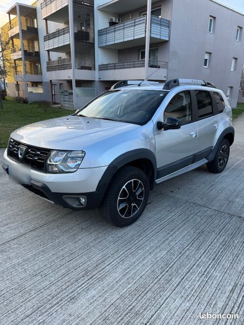 Duster dci 110 black touch - Voitures