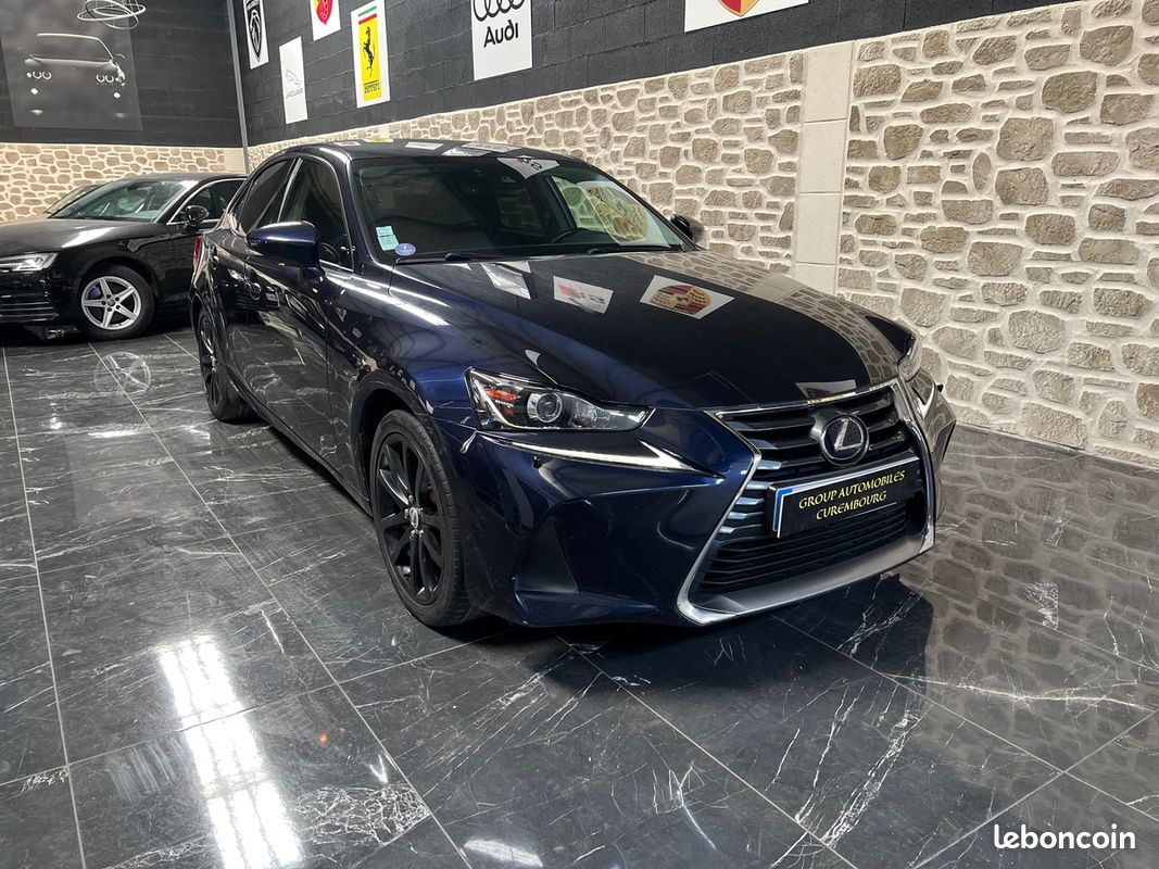 Lexus IS300 LEXUS IS300H 223CV - Voitures