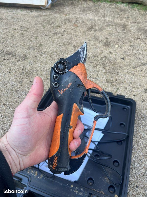 Sécateurs électrique PELLENC - Matériel agricole