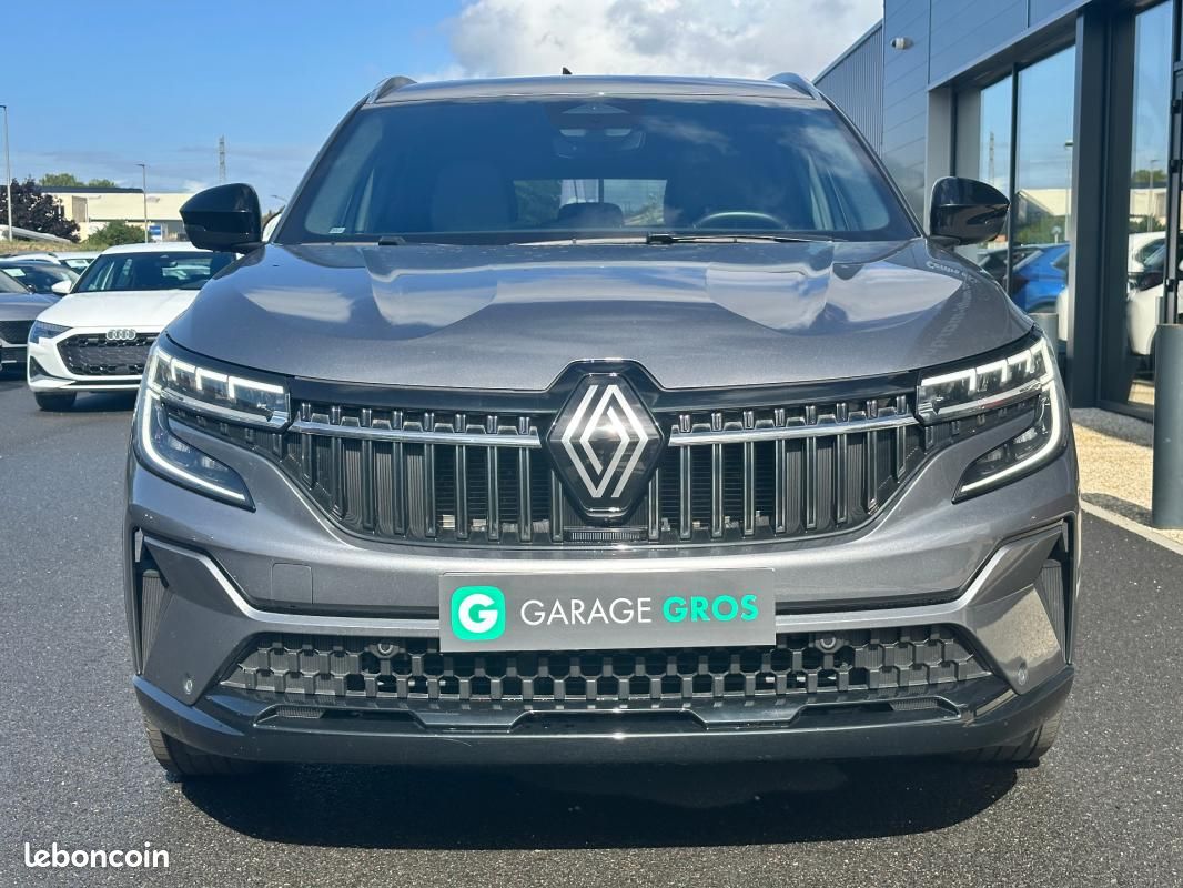 Renault Espace VI E-Tech hybrid 200 Techno - Voitures
