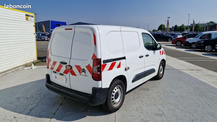 Utilitaires et fourgons Essence d'occasion - leboncoin