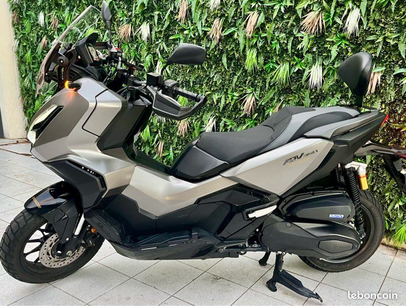 Honda ADV 350cc de 2025 - Motos