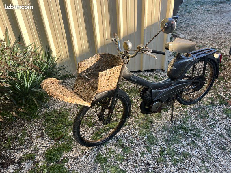 Mobylette motobecane av44 porteur - Motos
