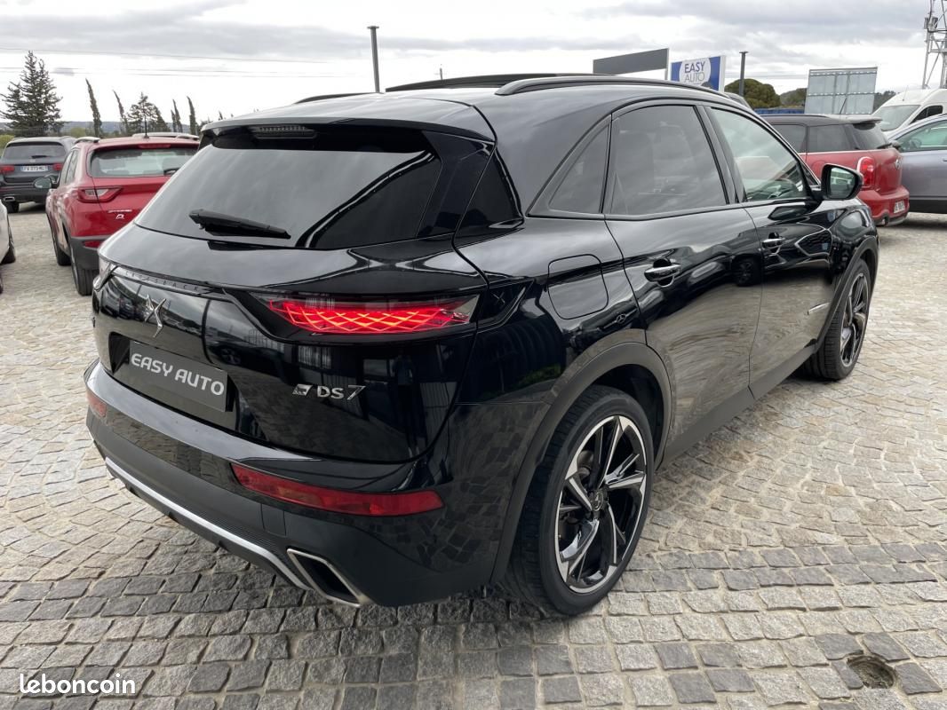 DS 7 Crossback Hybride E-Tense 300 EAT8 4x4 Louvre - Voitures