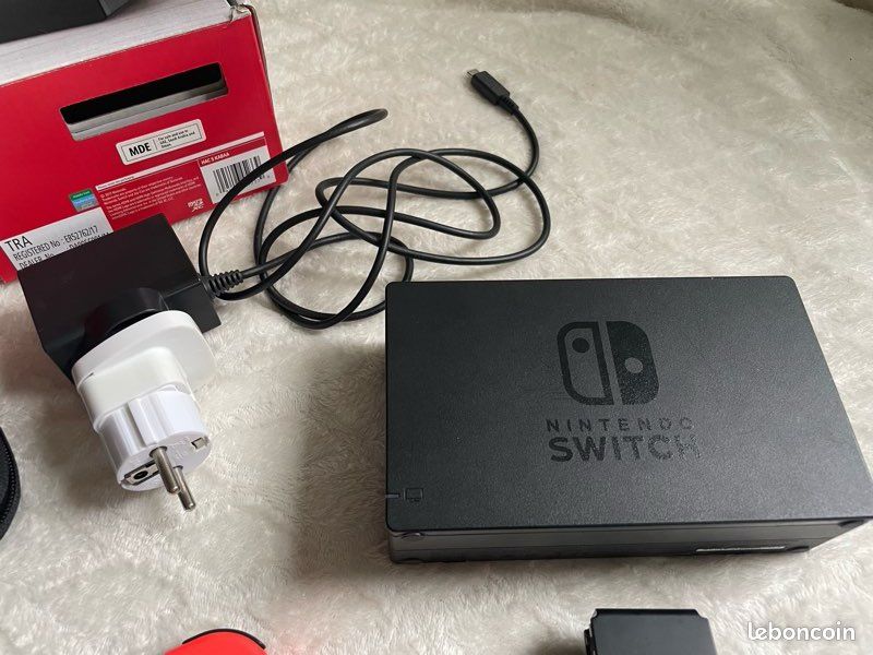 Nintendo Switch - Consoles