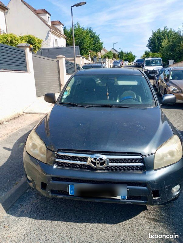 Toyota RAV 4 - Voitures