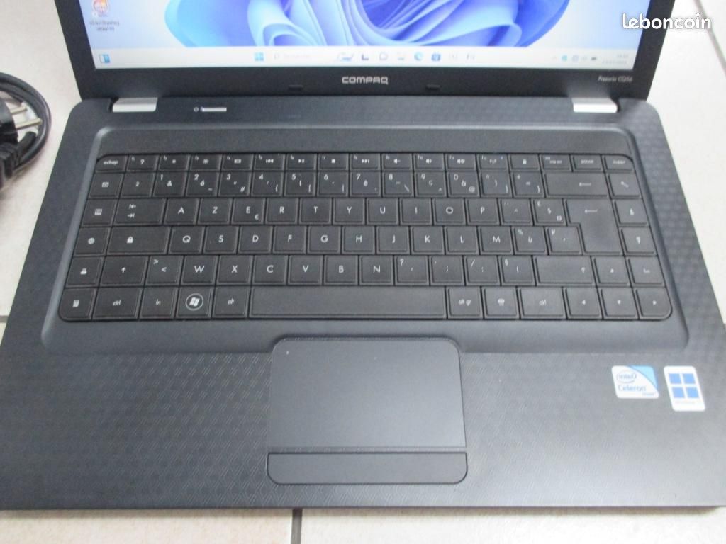 Ordinateur Portable Compaq 15,6 pouces (E46) - Ordinateurs