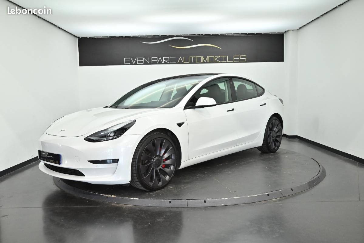 Tesla Model 3 Performance AWD - Voitures