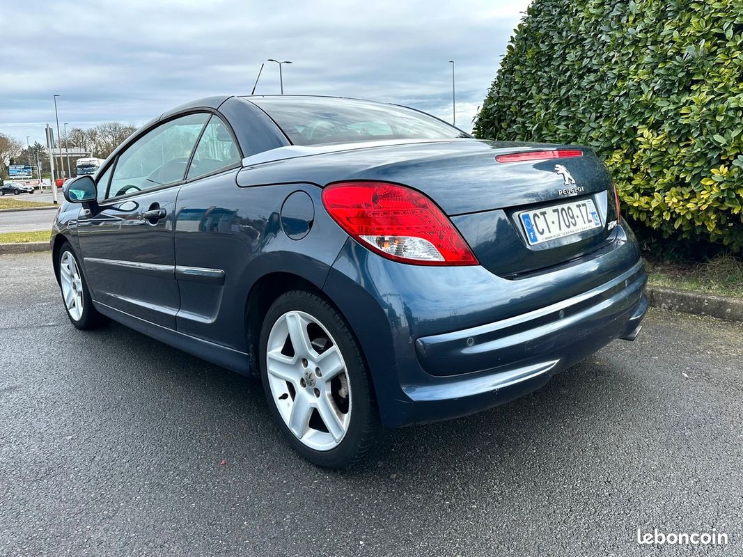 Peugeot 207 CC 1,6 essence 120 cv / Pack SPORT / BVA, Cuir, GPS - Voitures