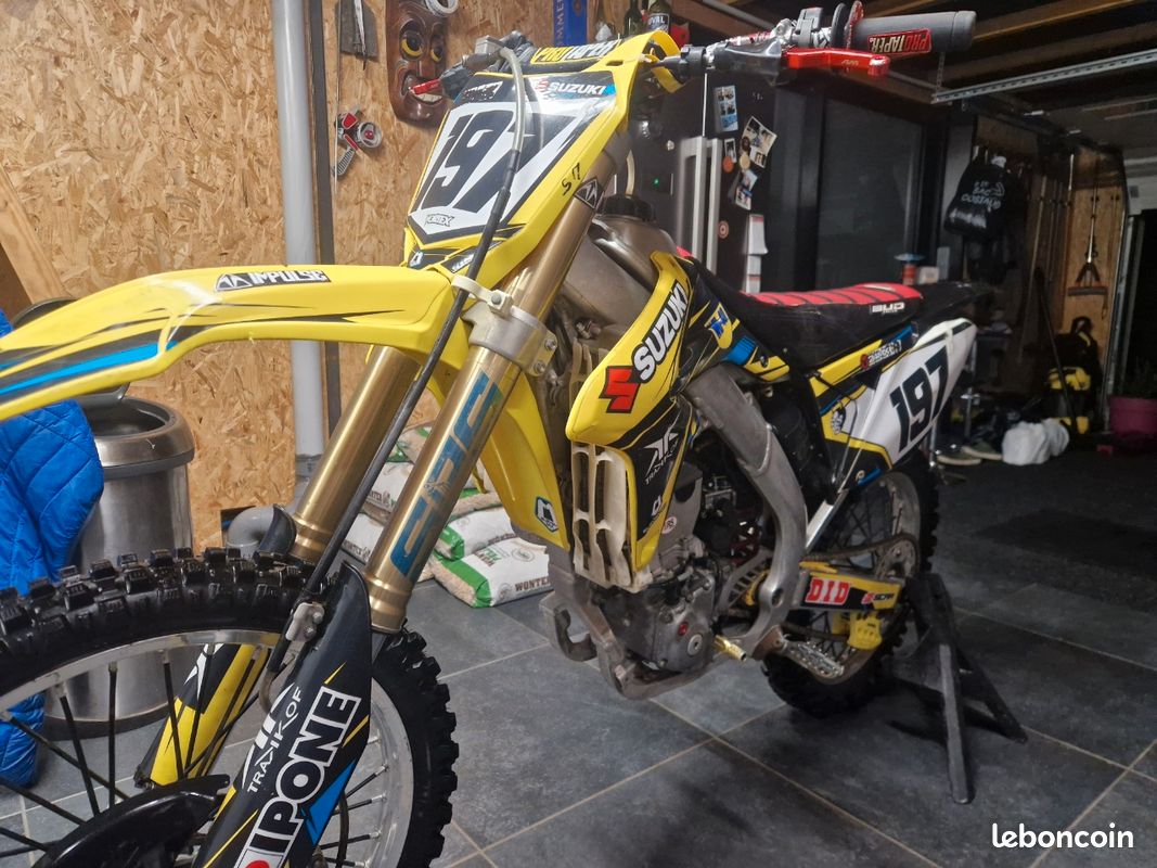 Suzuki 250 RMZ Yoshimura 2014 - Motos