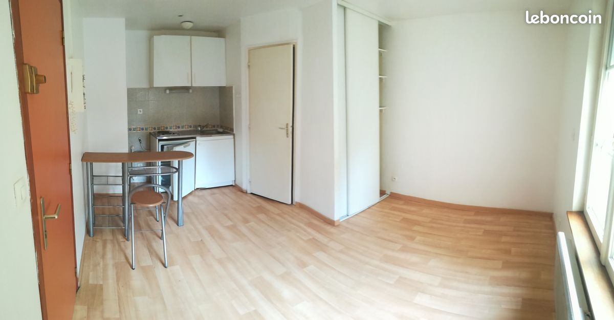 Studio 18m2 entre gare et centre ville - Locations