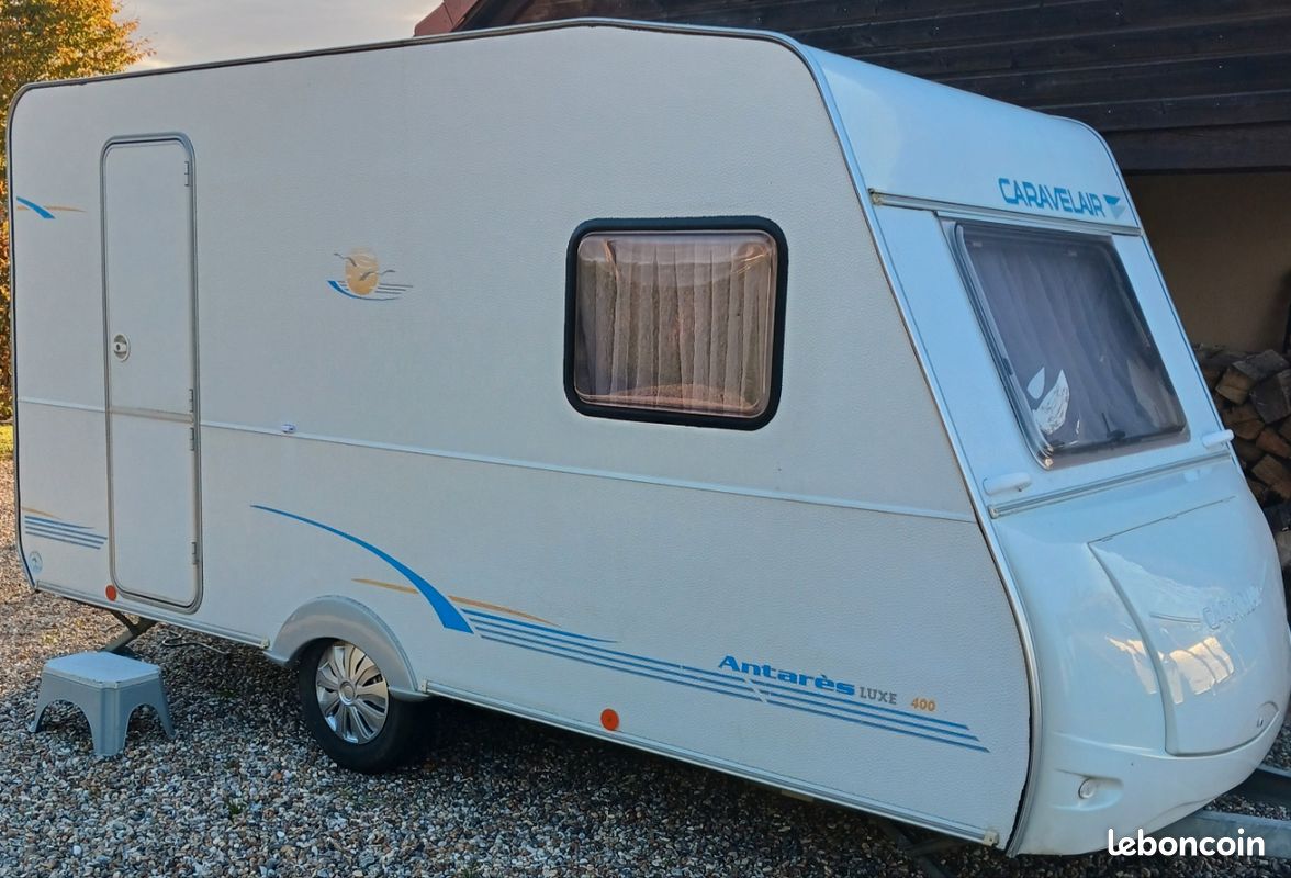 Fiche Technique Caravane Caravelair Antares Luxe 400