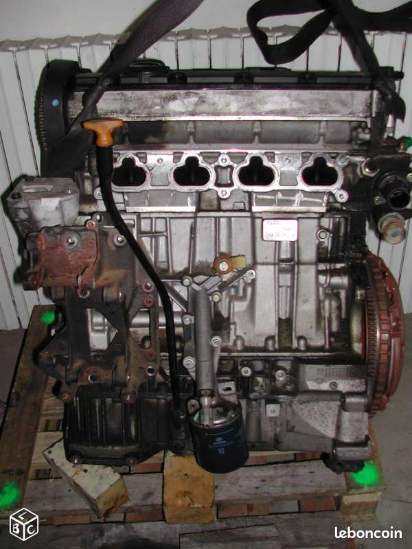 Moteur 206s16 EW10J4 - Équipement auto