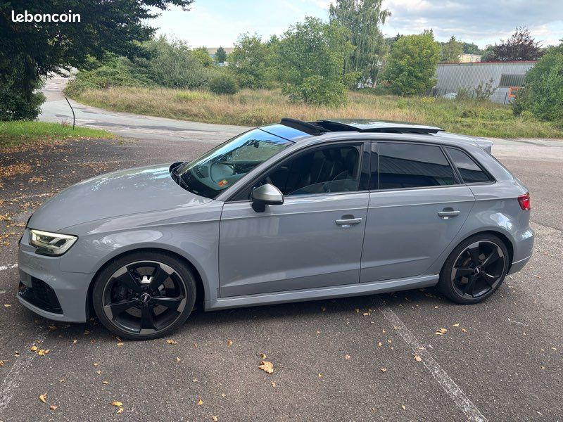 Audi RS3 Sportback - Voitures