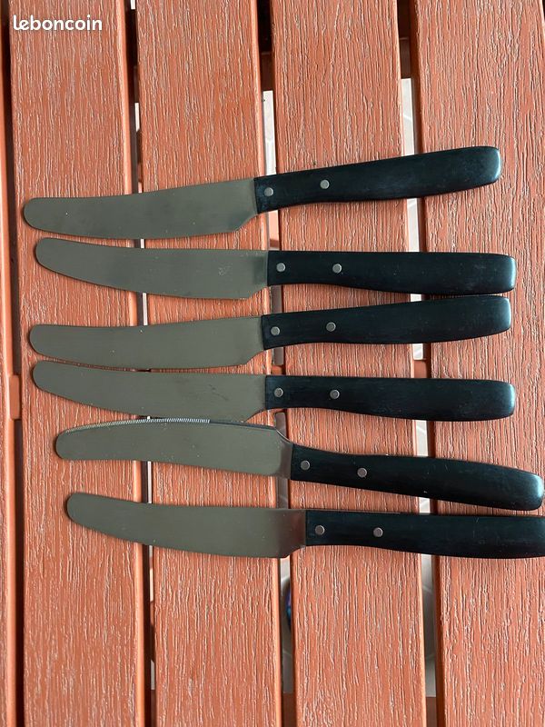 Couteaux porte-rouleaux wc IKEA manique - Arts de la table