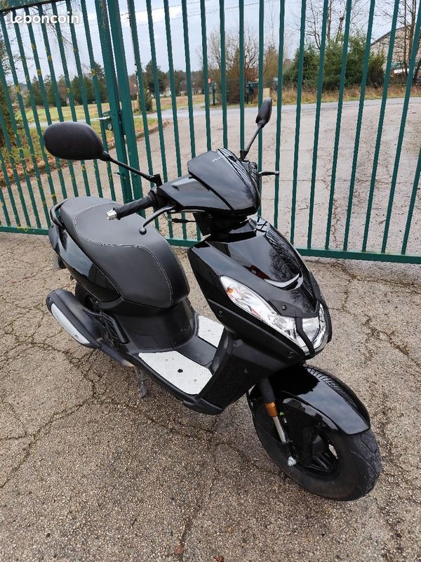 Scooter street zone 2019 - Motos