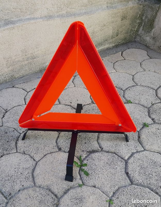 Triangle signalisation - Équipement auto