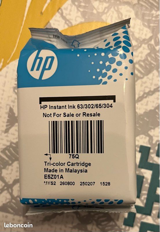 Cartouche HP Tri-color NEUVE non ouverte - Accessoires informatique