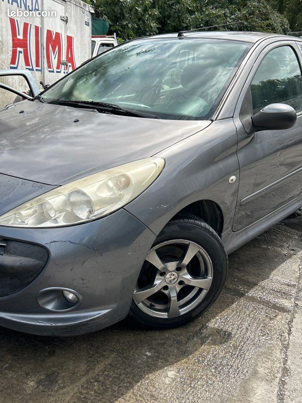 Peugeot 206+ - Voitures