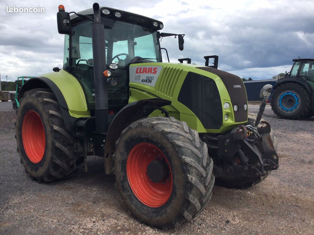 Claas AXION 820 - Tracteurs