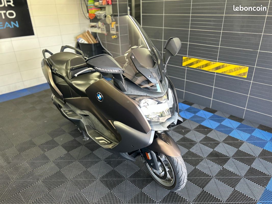 BMW C650 GT Highline – Full options – 25 101 km – 2016 - Motos