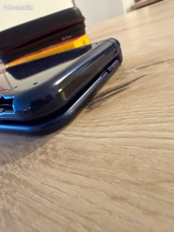 TOP IPS Nintendo new 3DS XL Metallic Blue - Consoles