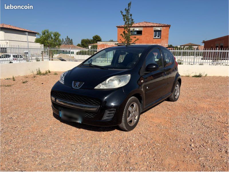 Peugeot 107 Black & Silver Édition - 1.0 68ch - Voitures