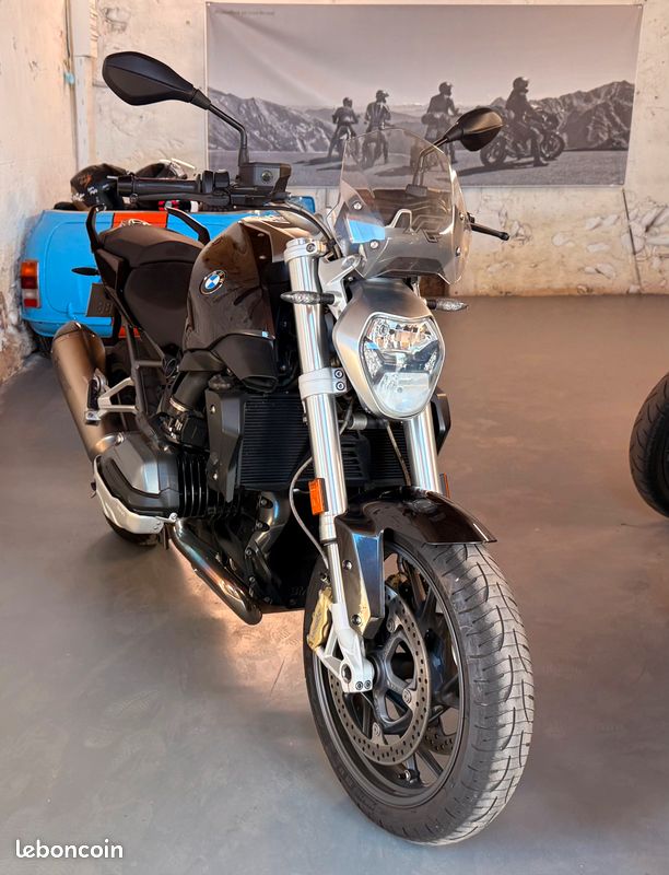 BMW R1200R LC Exclusive - Motos