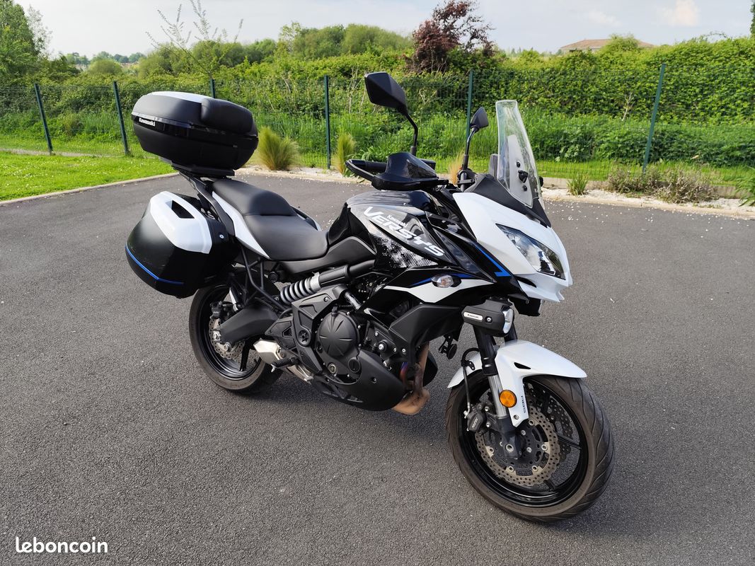 Kawasaki Versys 650 Grand Tourer - Motos