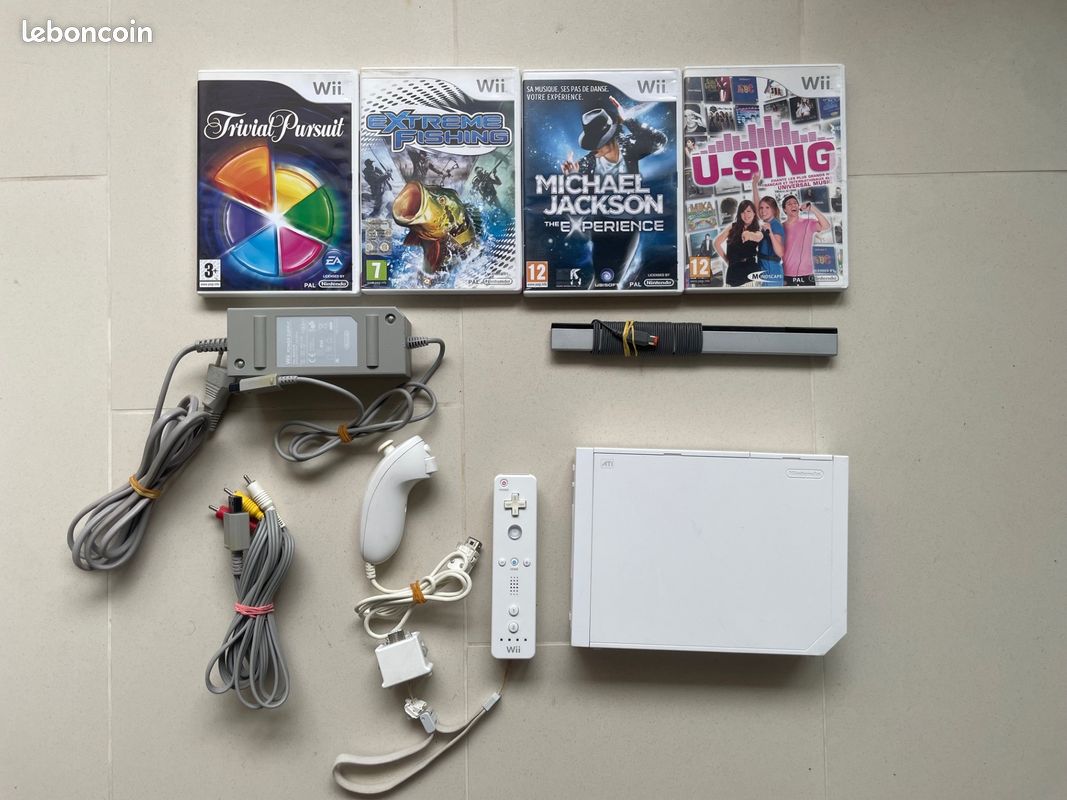Console Nintendo WII rétrocompatible Gamecube ( RVL-001 ) + 4 jeux ...