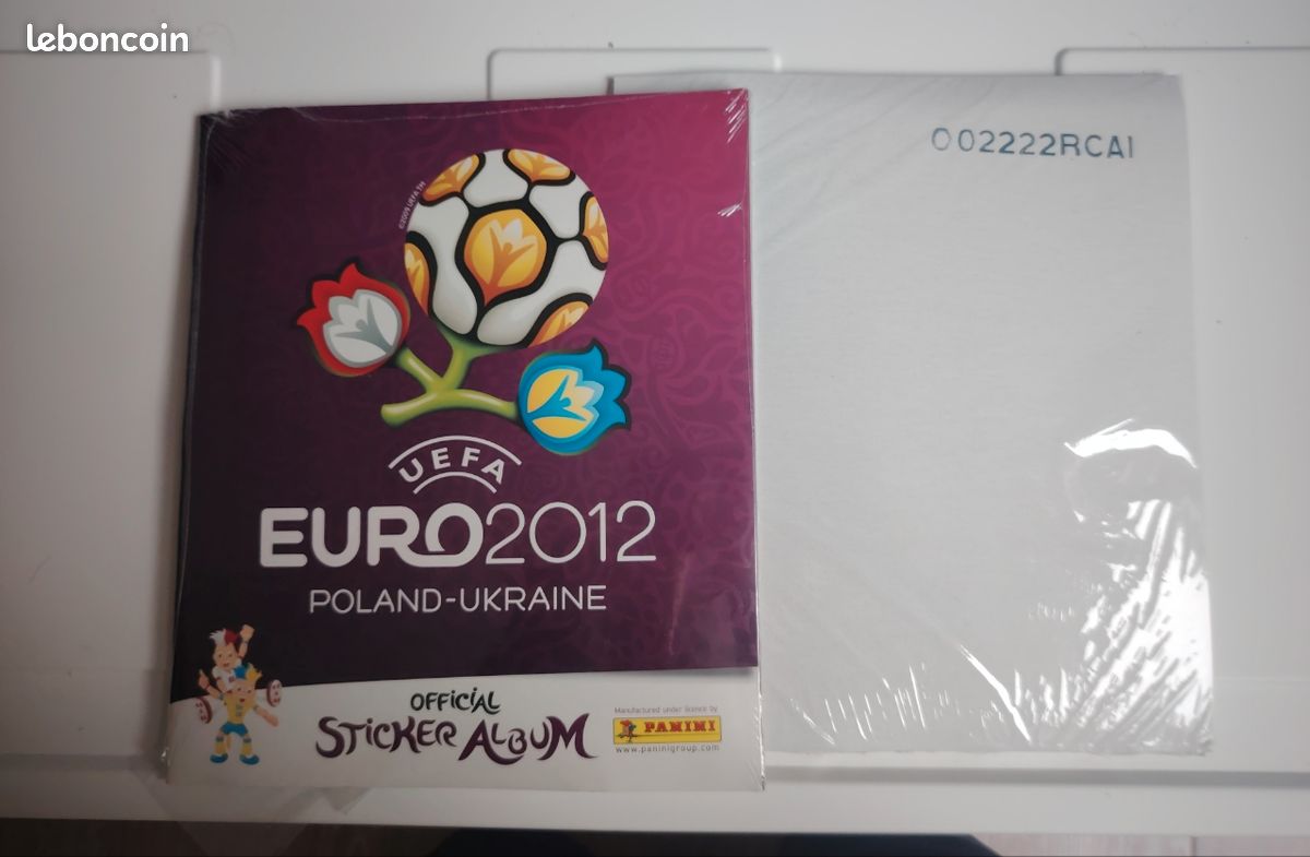 Set full panini factory sealed Euro 2012 L album neuf et - Collection