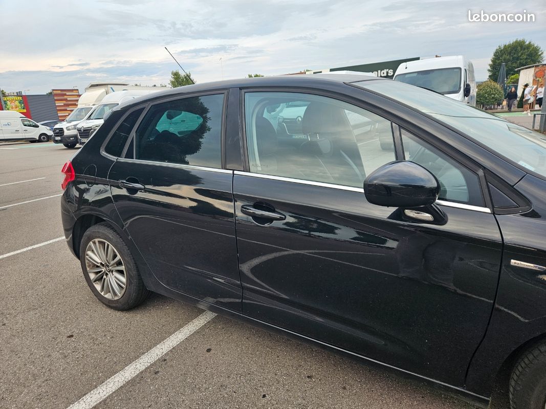 Citroen C4 II Exclusive - Voitures