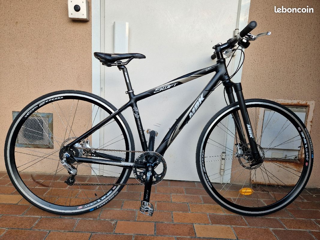 Velo mbk swift. 700 pouces. Très bon état. Taille m. Fourche carbone ...
