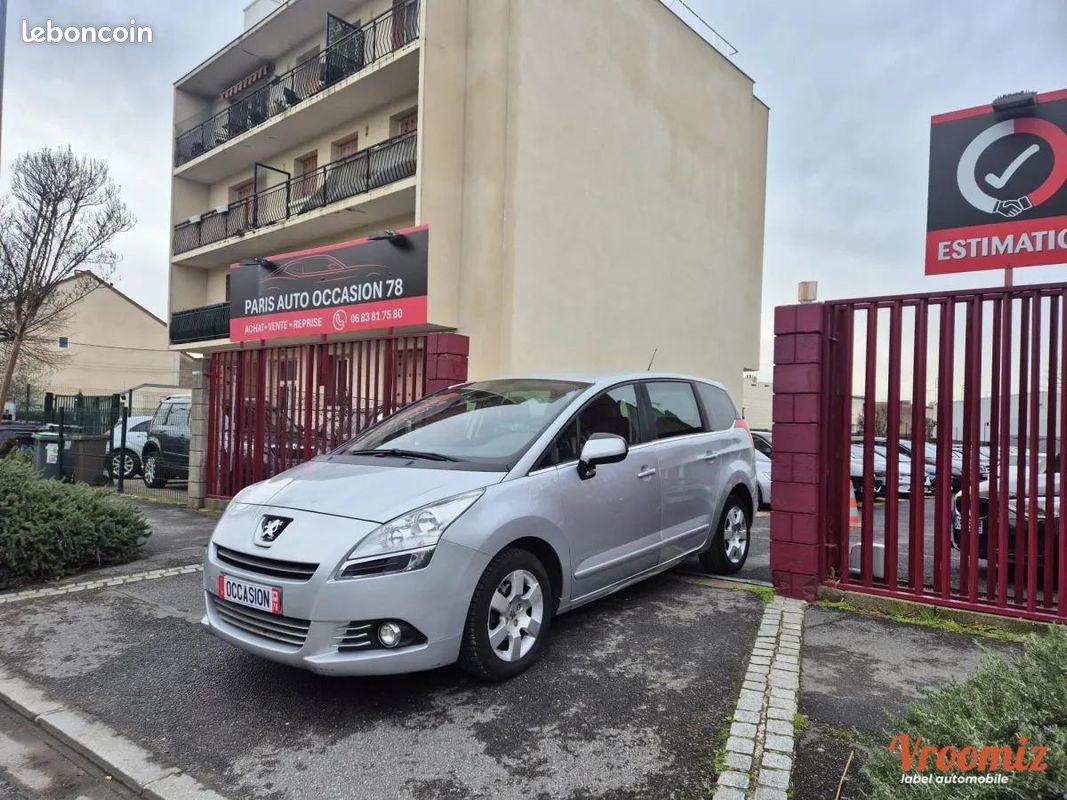Peugeot 5008 1.6 HDI 110 CH BUSINESS PACK 7PL - Voitures