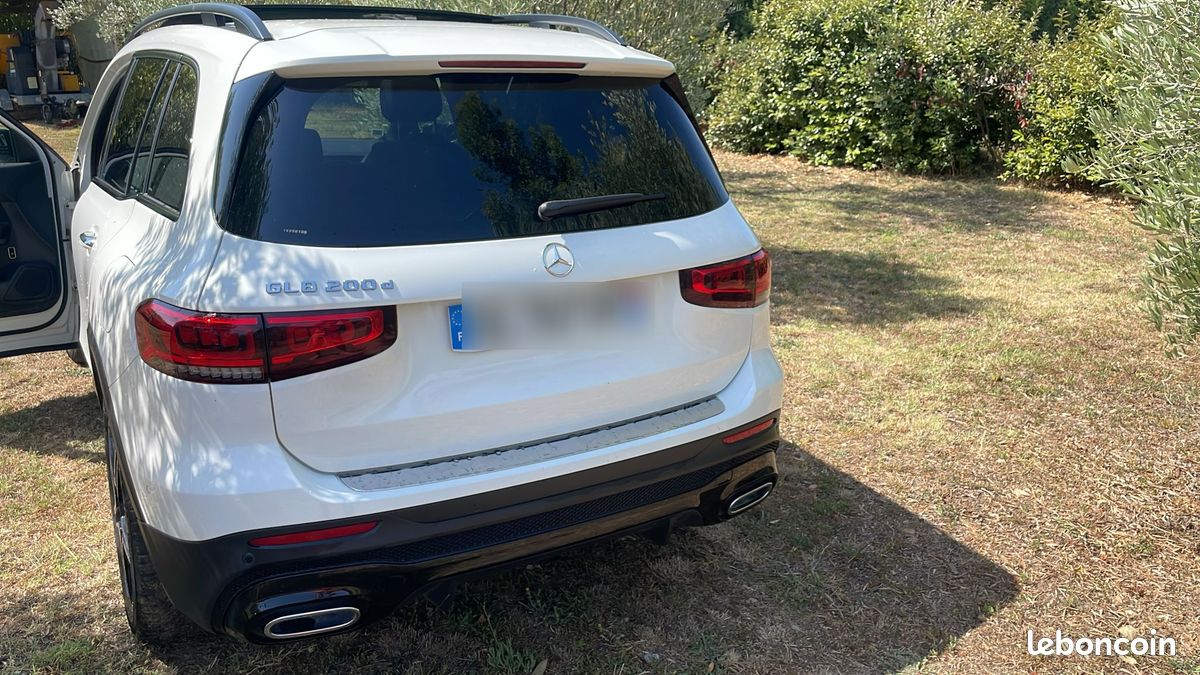 Mercedes GLB 200d AMG Line - Voitures