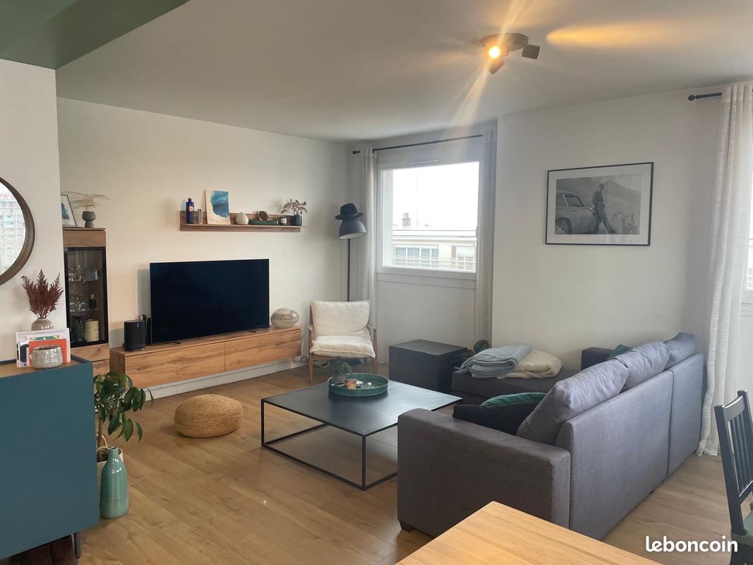 T2 meublé 56m² avec parking, vue panoramique – Lille Centre / Gare ...