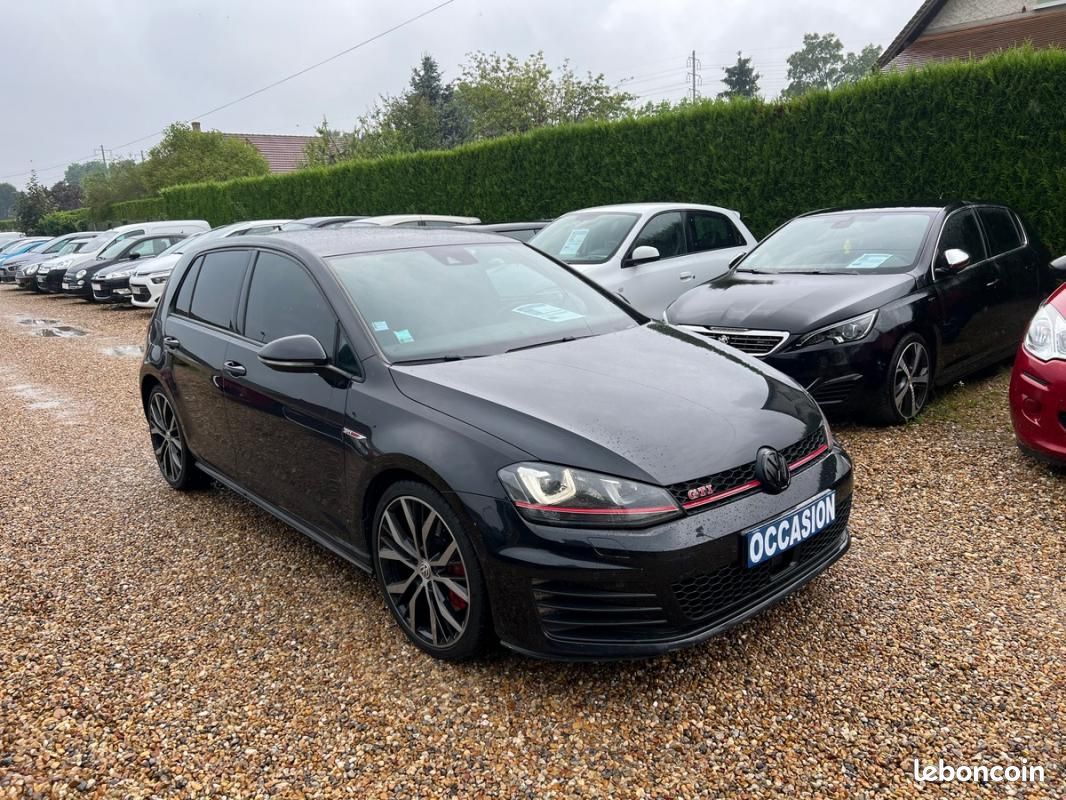 Volkswagen Golf VII GTI 2,0L PERMORMANCE 330 CV - Voitures