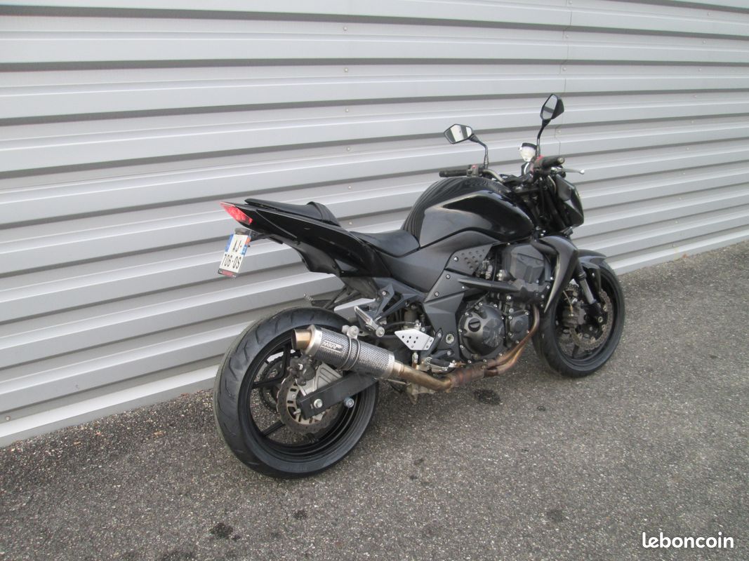 Kawasaki Z750 - Motos