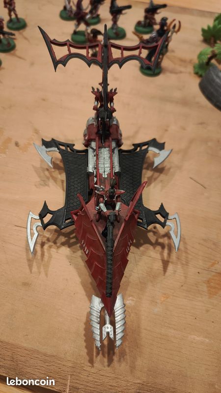Warhammer 40k - 1 raider drukhari / eldar noir - Modélisme