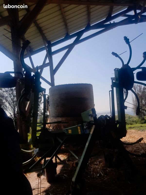 Faneuse krone kw 5.52 - Matériel agricole