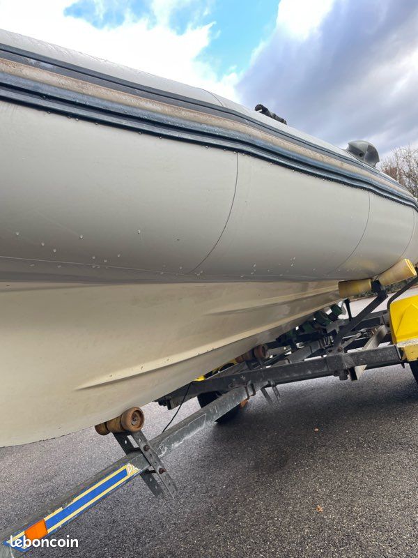 Semi-rigide VALIANT 4,50 m - Nautisme