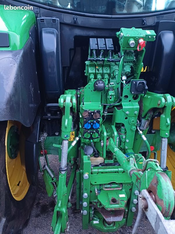 Tracteur JD 6130 R - Tracteurs