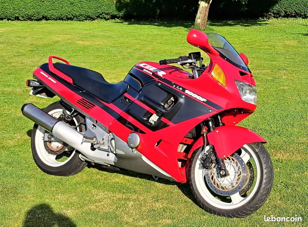 Honda 1000 cbr - Motos